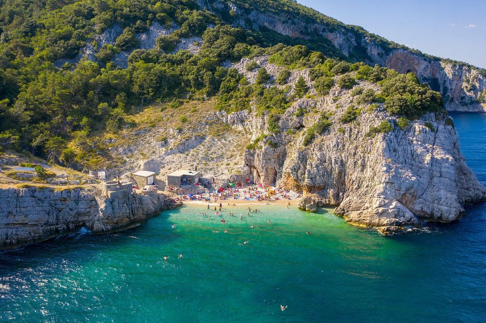 Camping Croatia: find the best beach campsites | Rough Guides