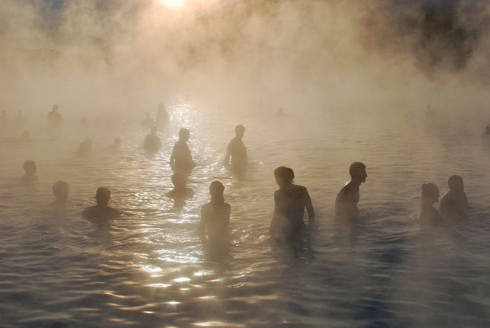 The dos and don'ts of Icelandic saunas and spas | Rough Guides
