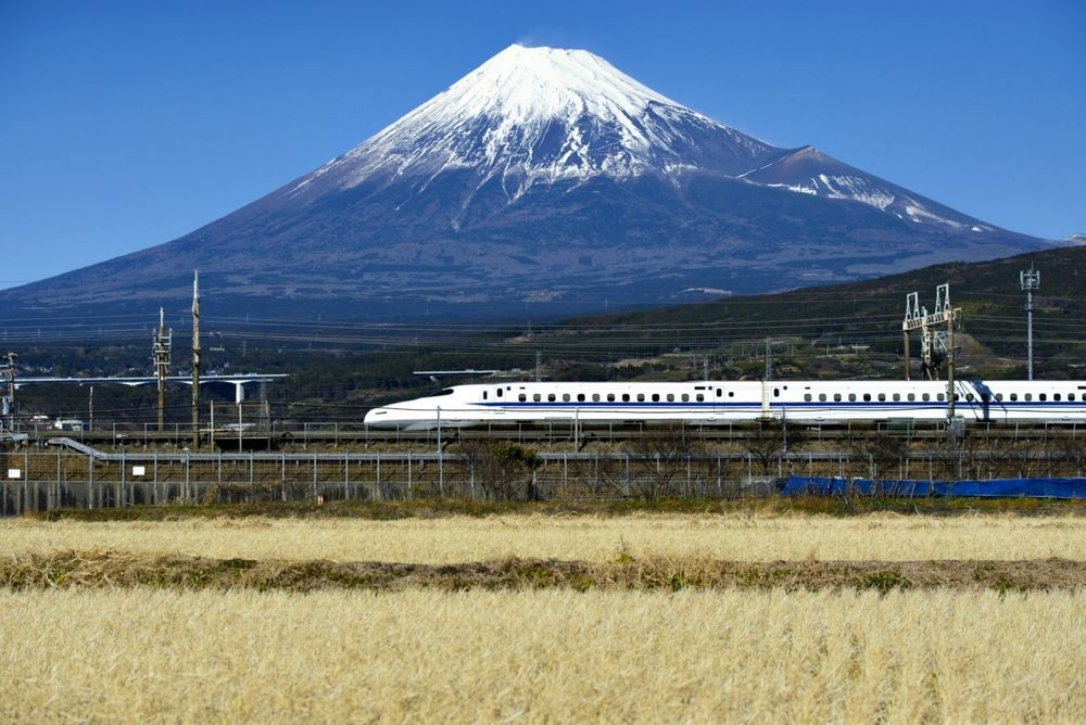 The Most Incredible Sightseeing Trains In Japan | Rough Guides