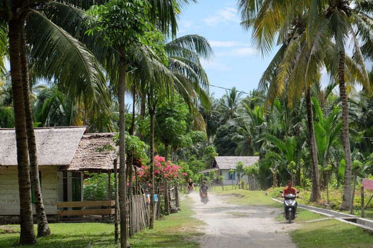 Una Una: the Indonesian Island on the Rise | Rough Guides